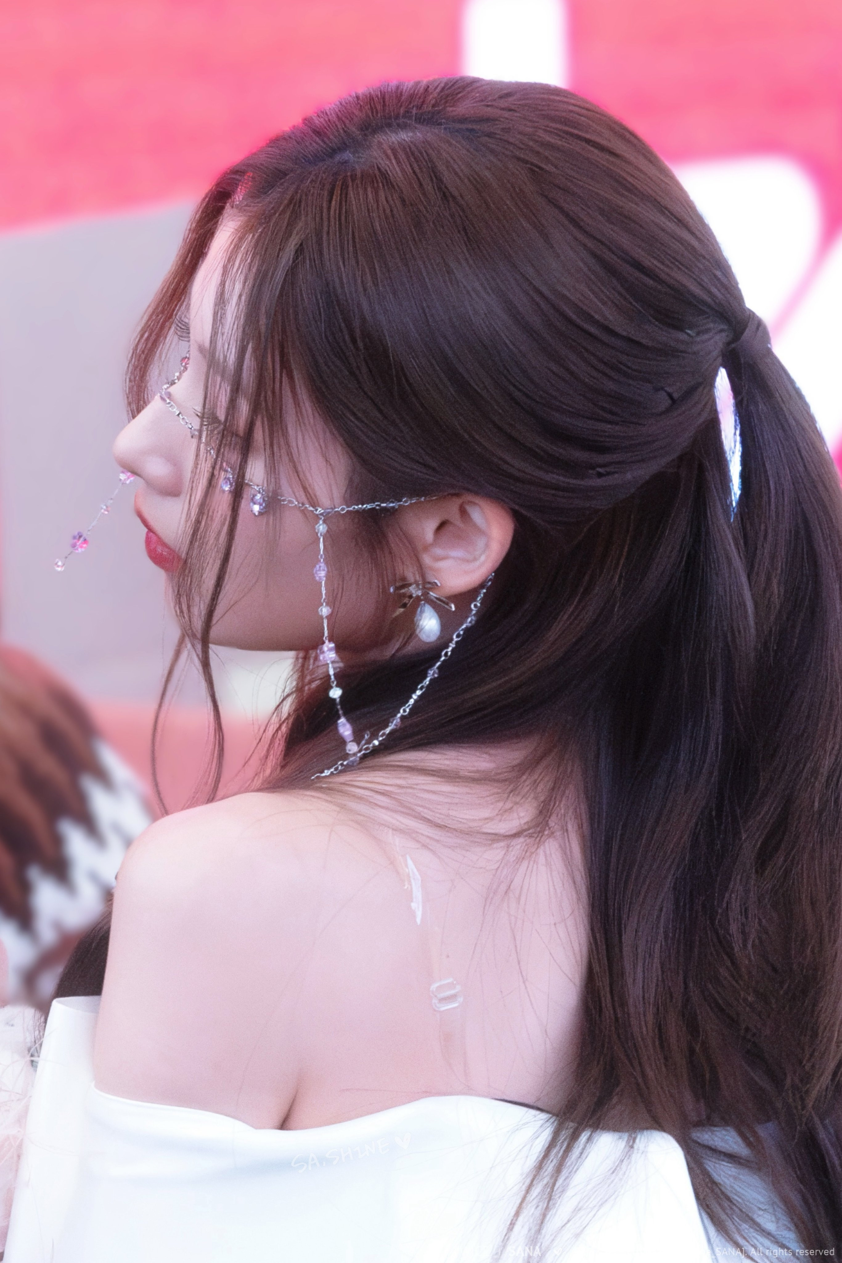 GjpdLvbasAAN6q9 - Gifyu